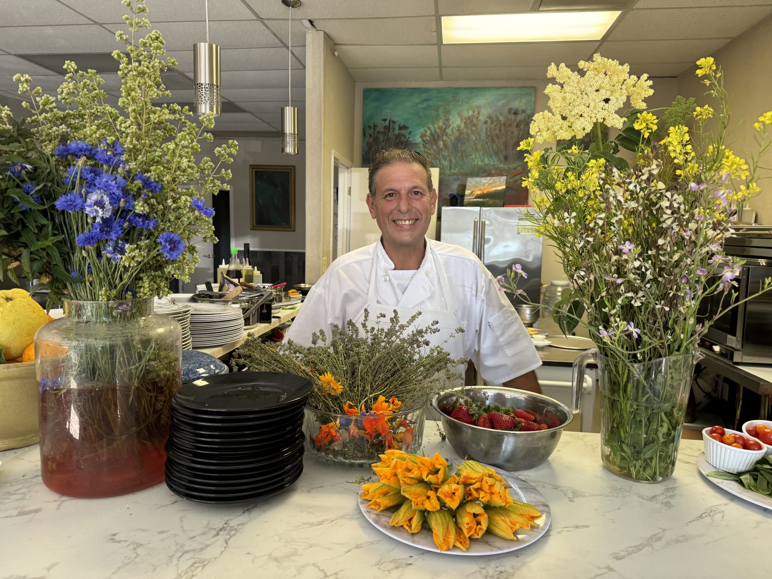 Eat, Drink, Savor: Celebrity chef holds cooking classes in Hollister ...