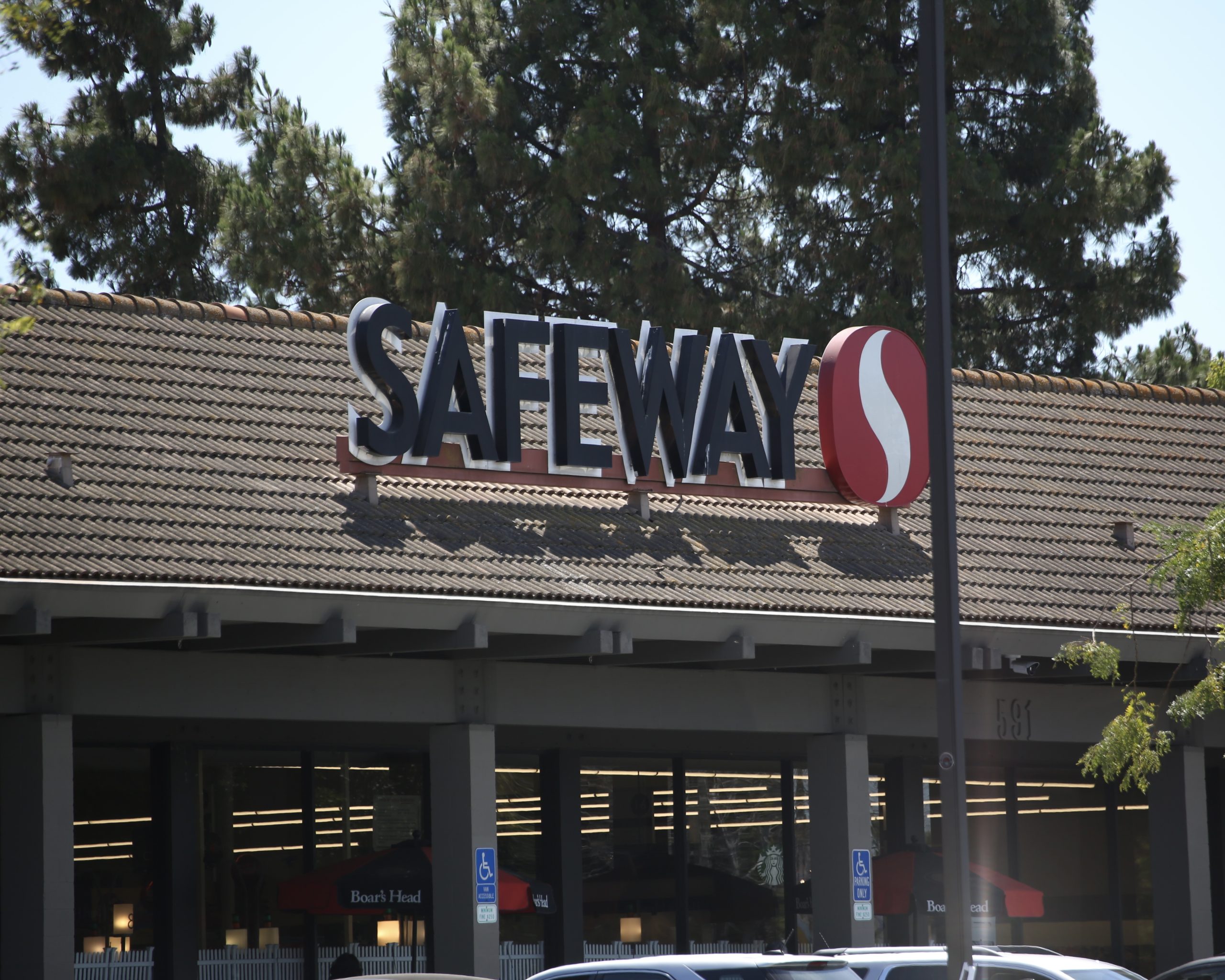 Local Safeway employees may go on strike this weekend | BenitoLink