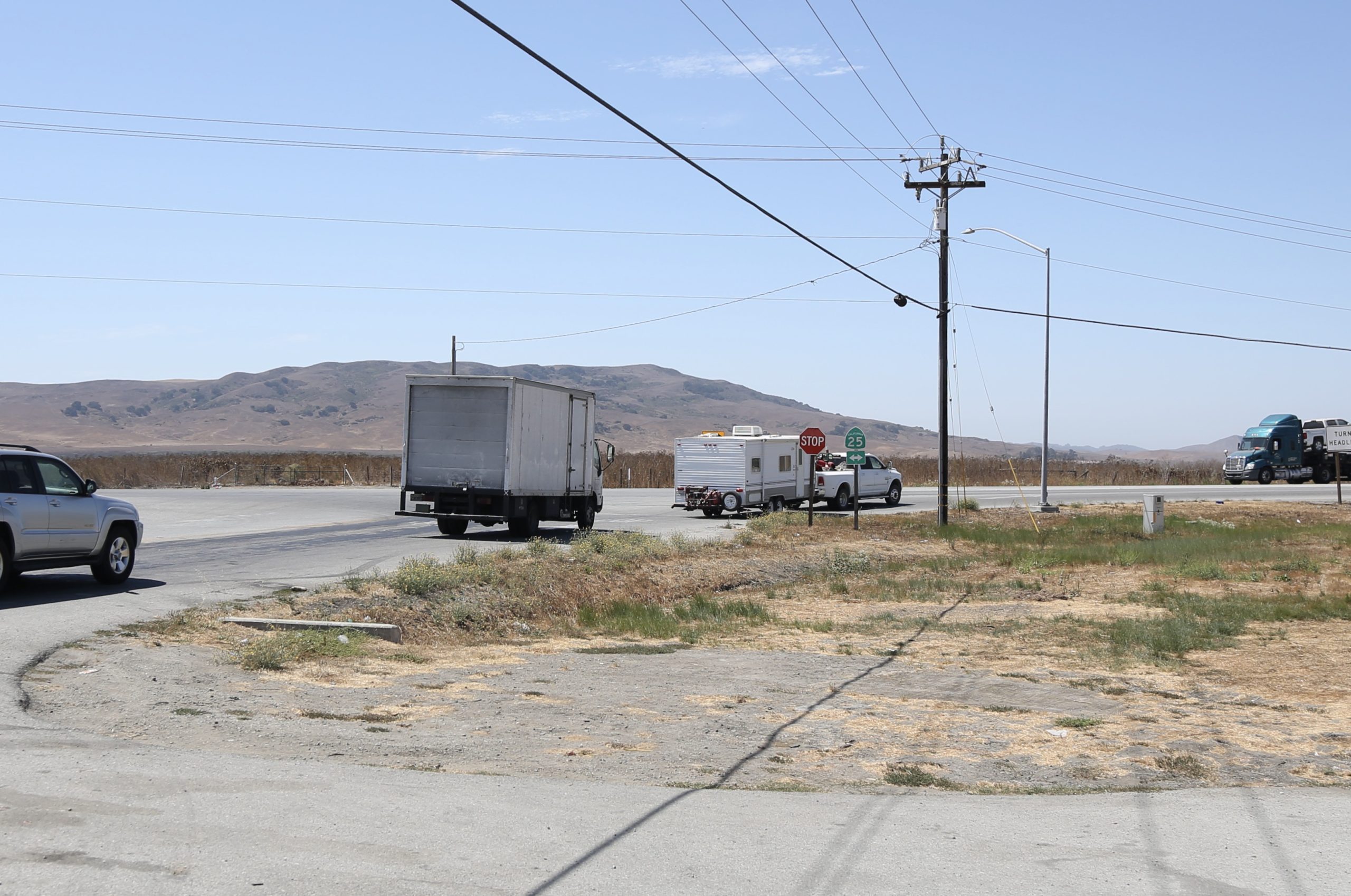Caltrans weighs roundabout at Hwy 25 and Shore Road | BenitoLink